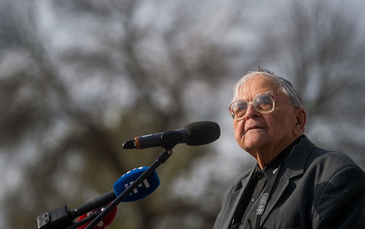 Elhunyt Mécs Imre - Startlap