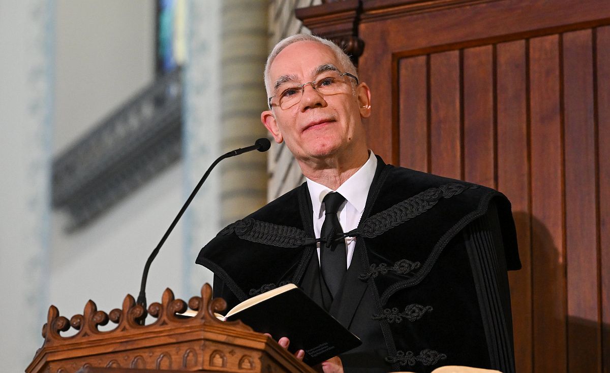 Erről döntött két református lelkész, amíg Balog Zoltán vezeti az ...