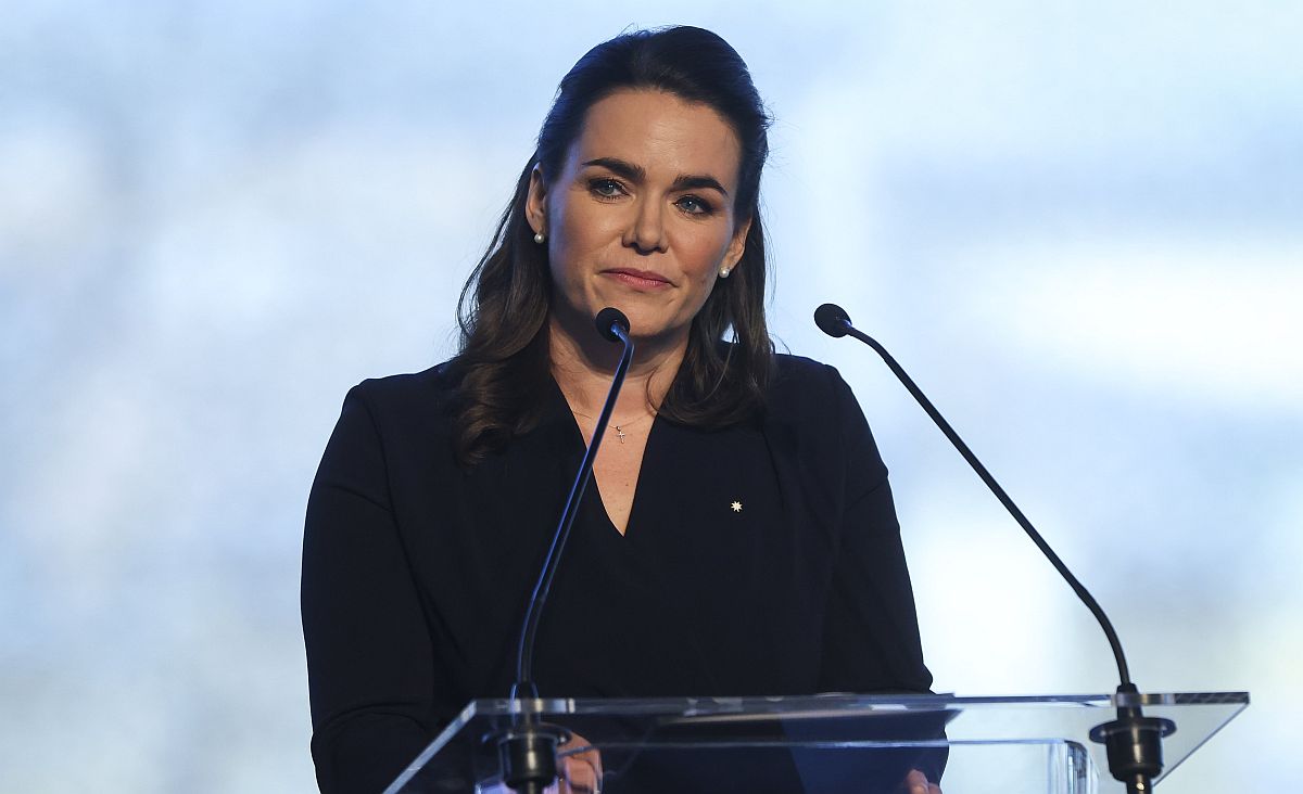 Szörényi Levente szerint Novák Katalinnak el kell gondolkodnia a ...