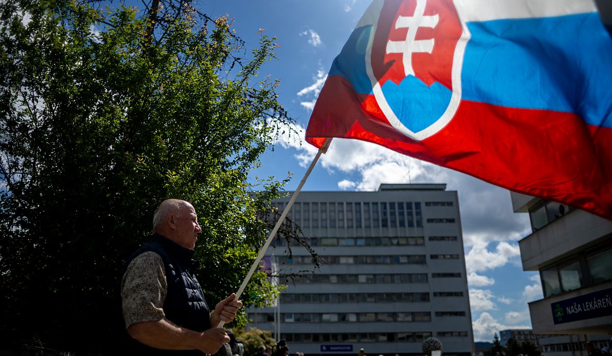 Újabb szlovák politikust fenyegettek meg azzal, hogy lelövik - Startlap