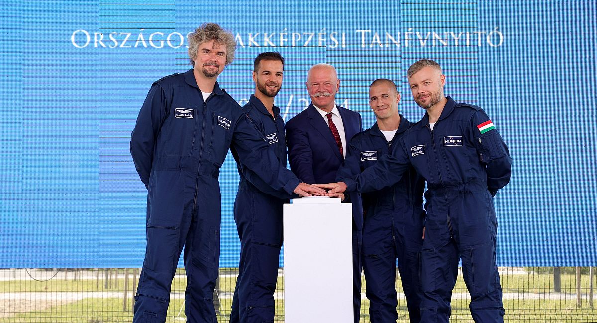 Bejelentették a következő magyar űrhajóst - Startlap