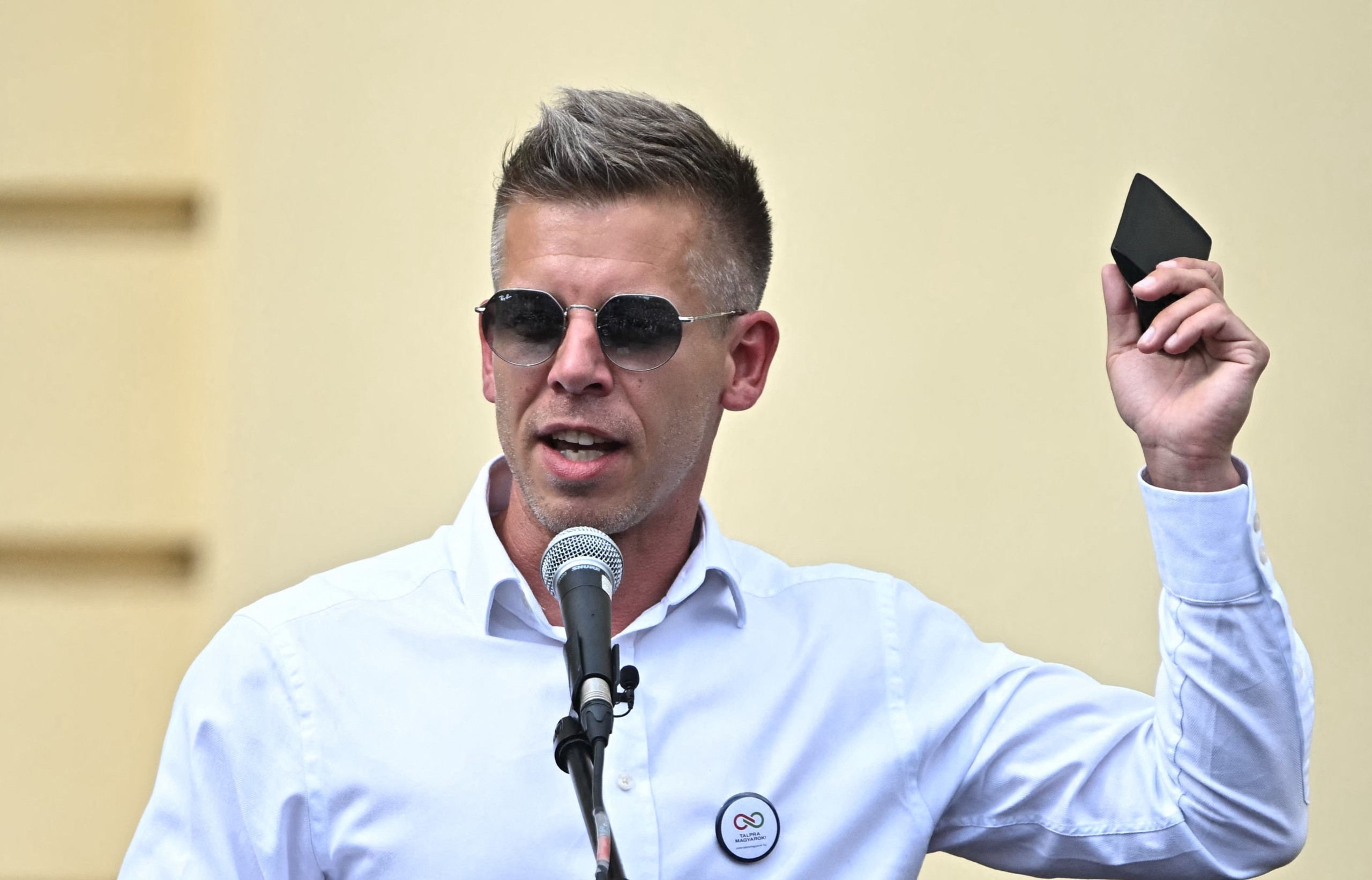 Magyar Péter Dobrev Klárának: Tömegesen lépnek ki a DK-ból, hogy a Tisza mellé álljanak - Startlap