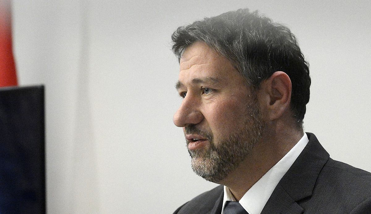 Simonka: Magyar Péter együtt fog kormányozni a Fidesszel - Startlap