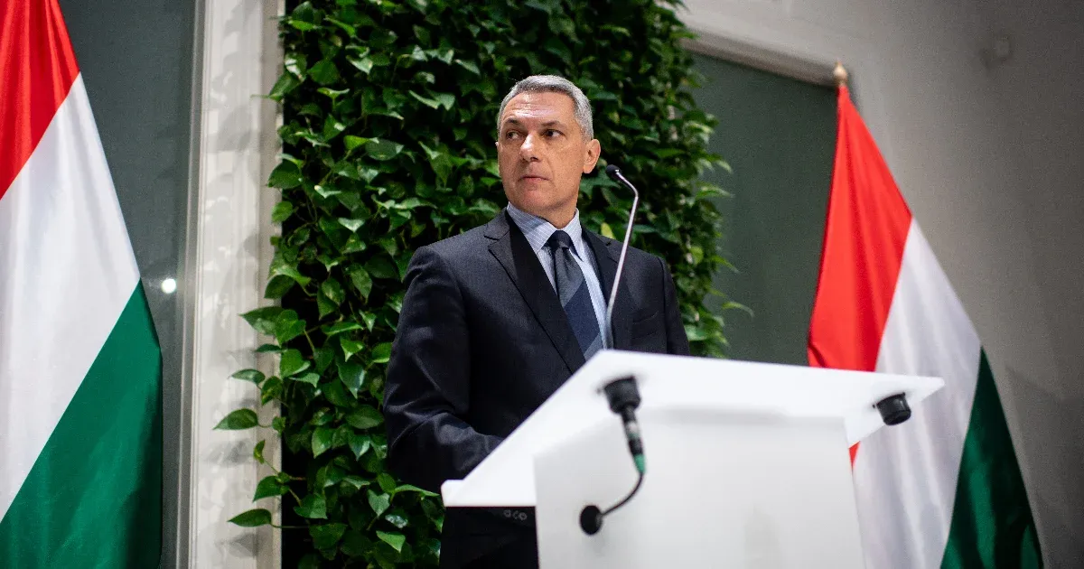 Lázár János mostantól kampányolni fog, a minisztériumát pedig a ...