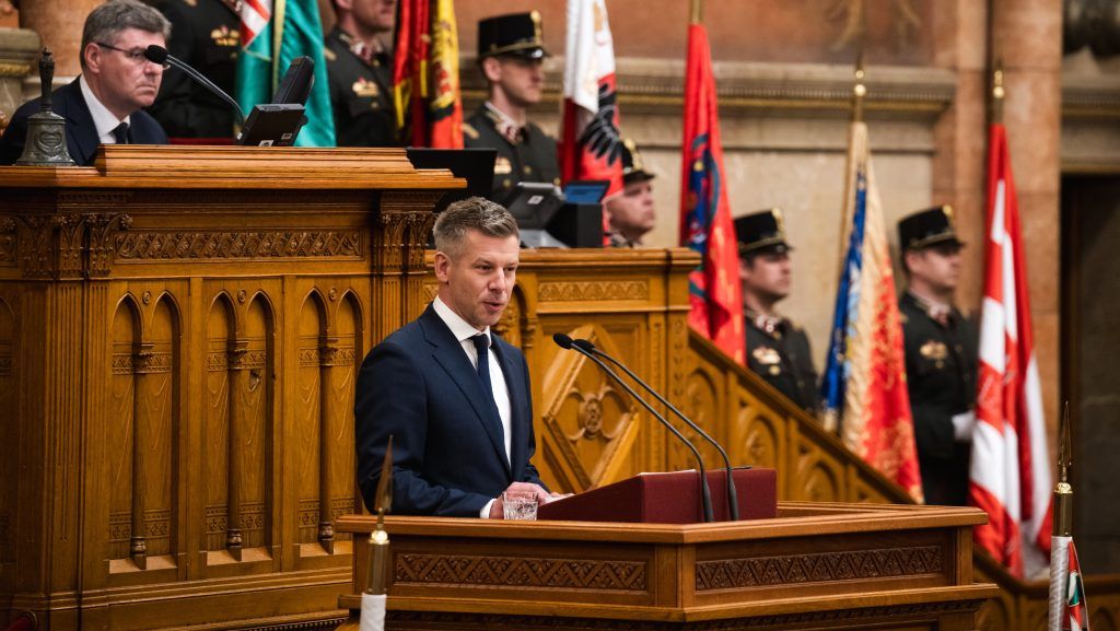 Magyar Péter felszólal a parlamentben – élő közvetítés - Startlap