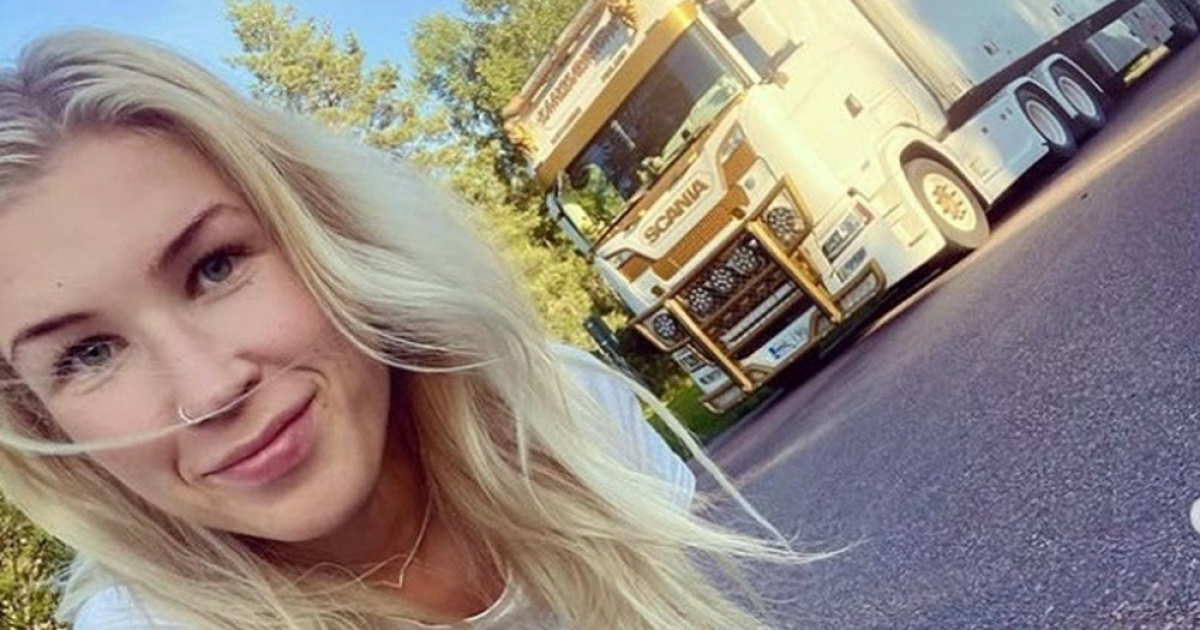 Essi megmutatta, milyen kabinban dolgozik a Scaniájában Északon - Startlap