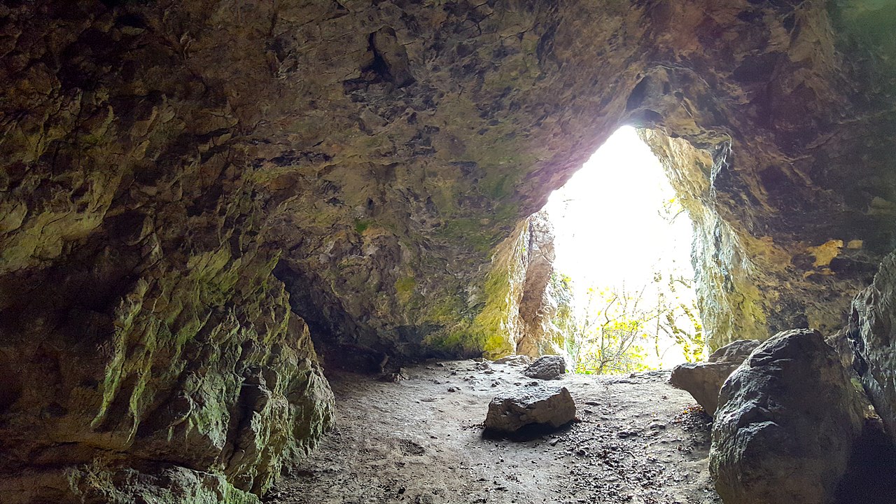 10 kevésbé ismert, csodaszép barlang Magyarországon | Startlap Utazás