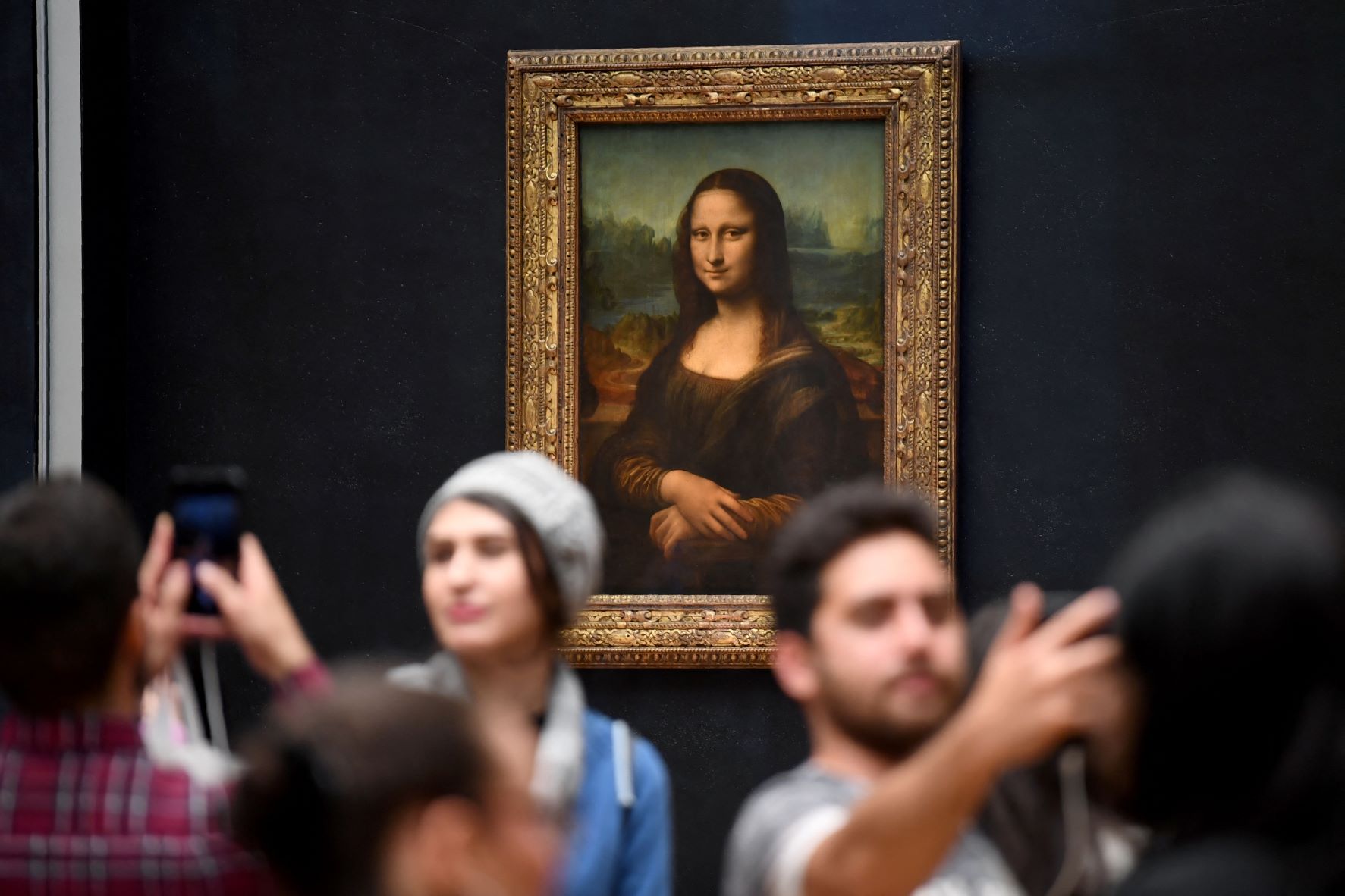 Költözik a Mona Lisa - Startlap Utazás