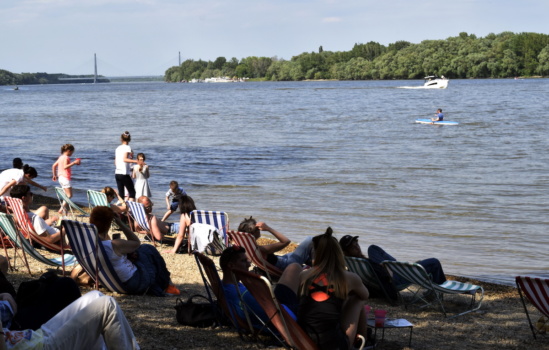 Megnyílt az egyetlen Duna-parti szabadstrand a fővárosban - Startlap Utazás