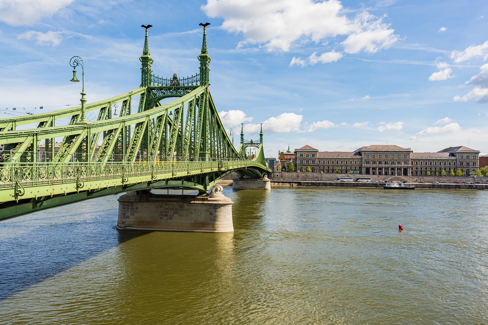 Folyami uszodát szeretne a Dunára a Valyo Budapesten - Startlap Utazás