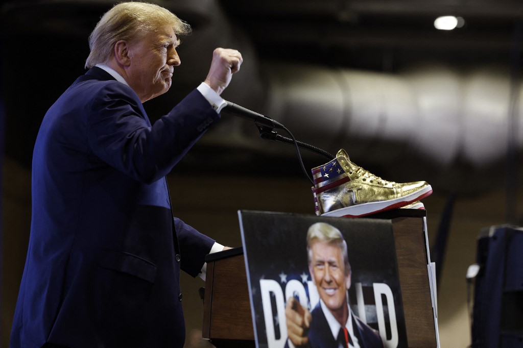 Donald Trump piacra dobta saját cipőmárkáját | Startlap Vásárlás