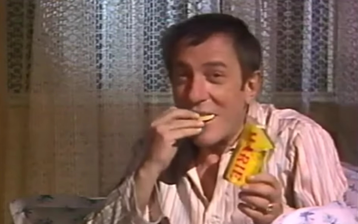 Ki emlékszik még erre? Antal Imre reklámparódiájával búcsúznak a Győri háztartási keksztől ...