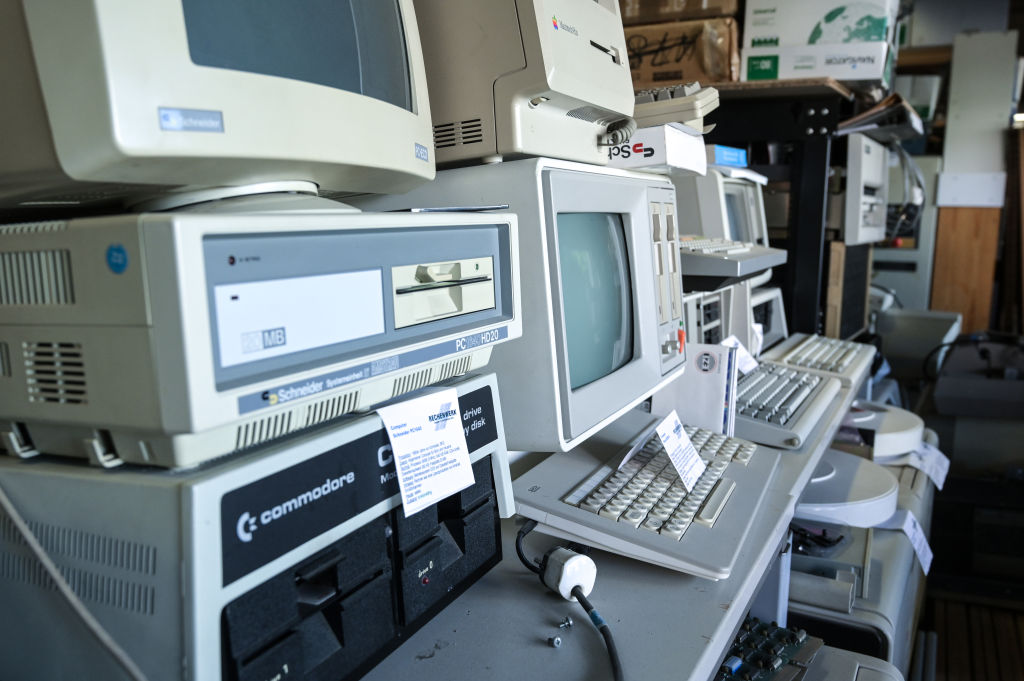 Amikor egy álom valóra válik: rajongók megvették a legendás Commodore-t, és újra piacra lépnek ...