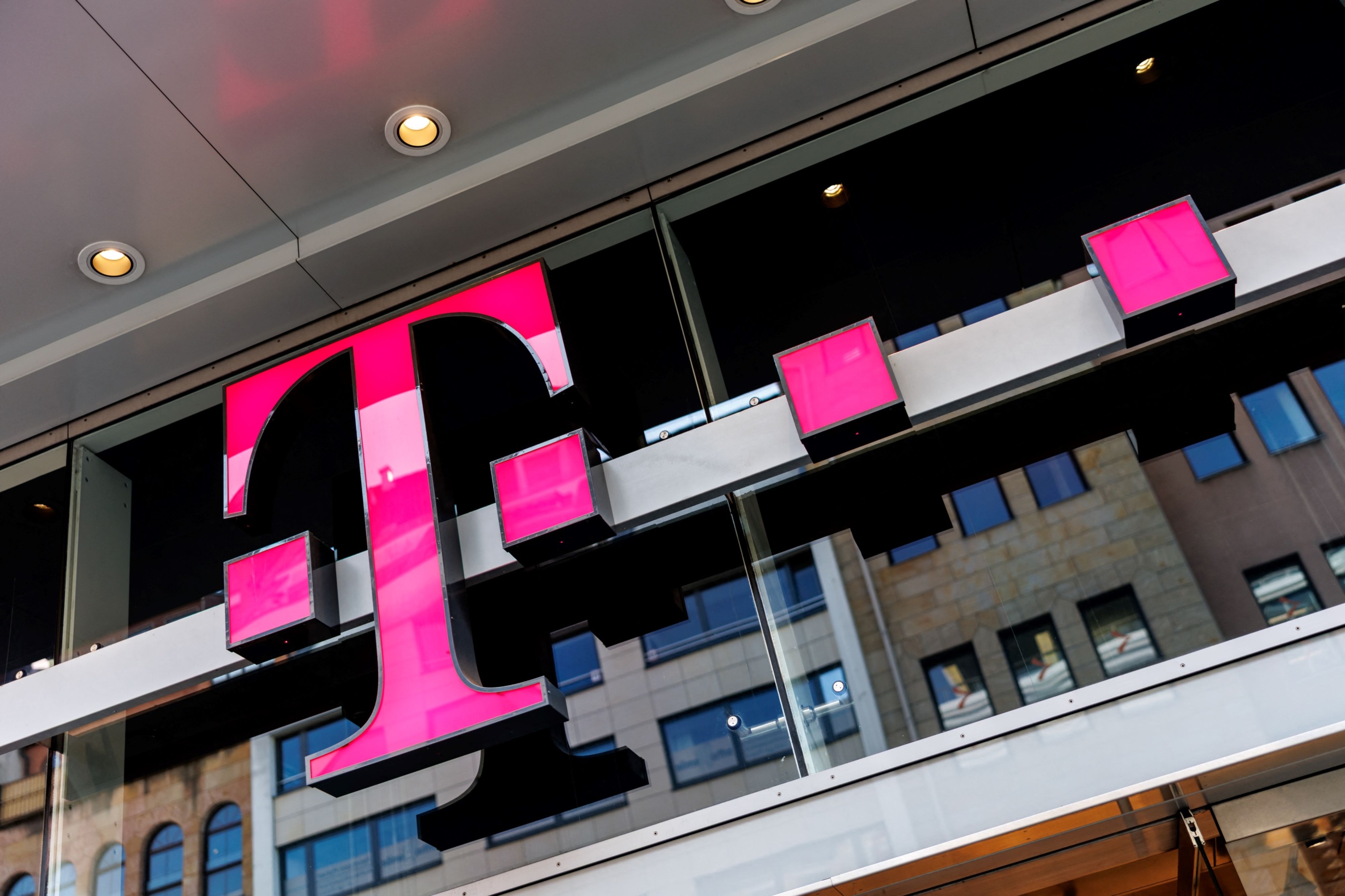 Ingyen ad új telefont a Telekom: így kaphatod meg a készüléket ...